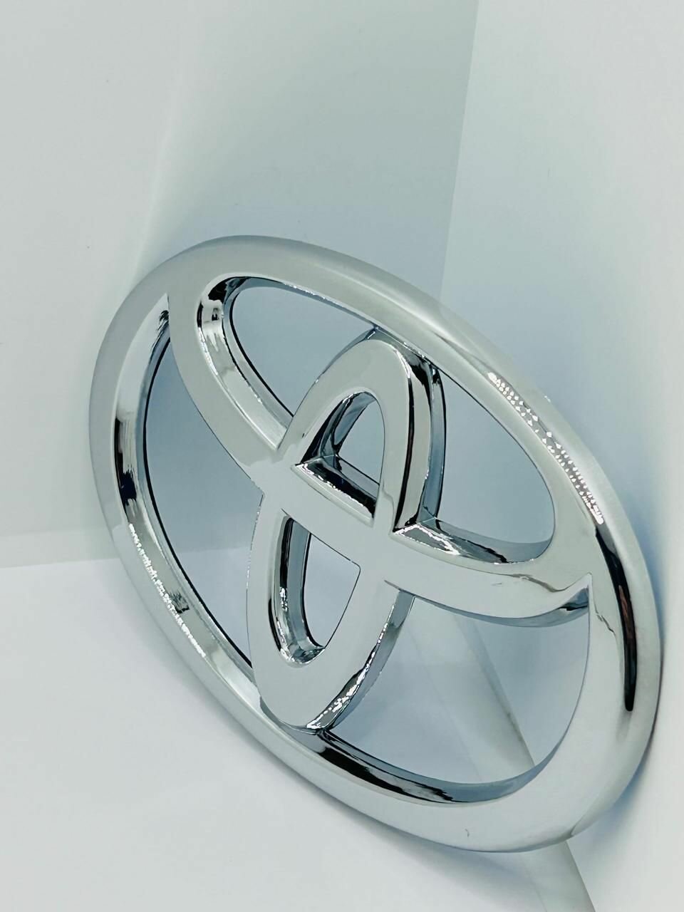 Эмблема на автомобиль Toyota Тойота Хром 100MM