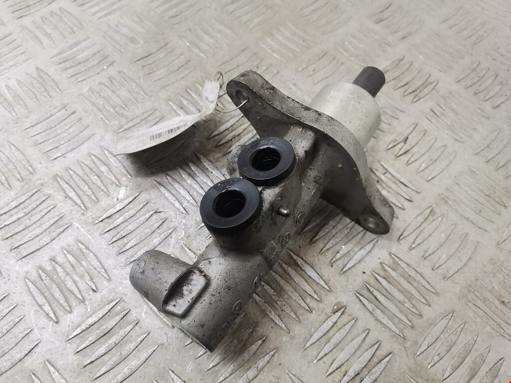 Цилиндр тормозной главный Volkswagen Golf 4 1J1614019A арт. 1721382