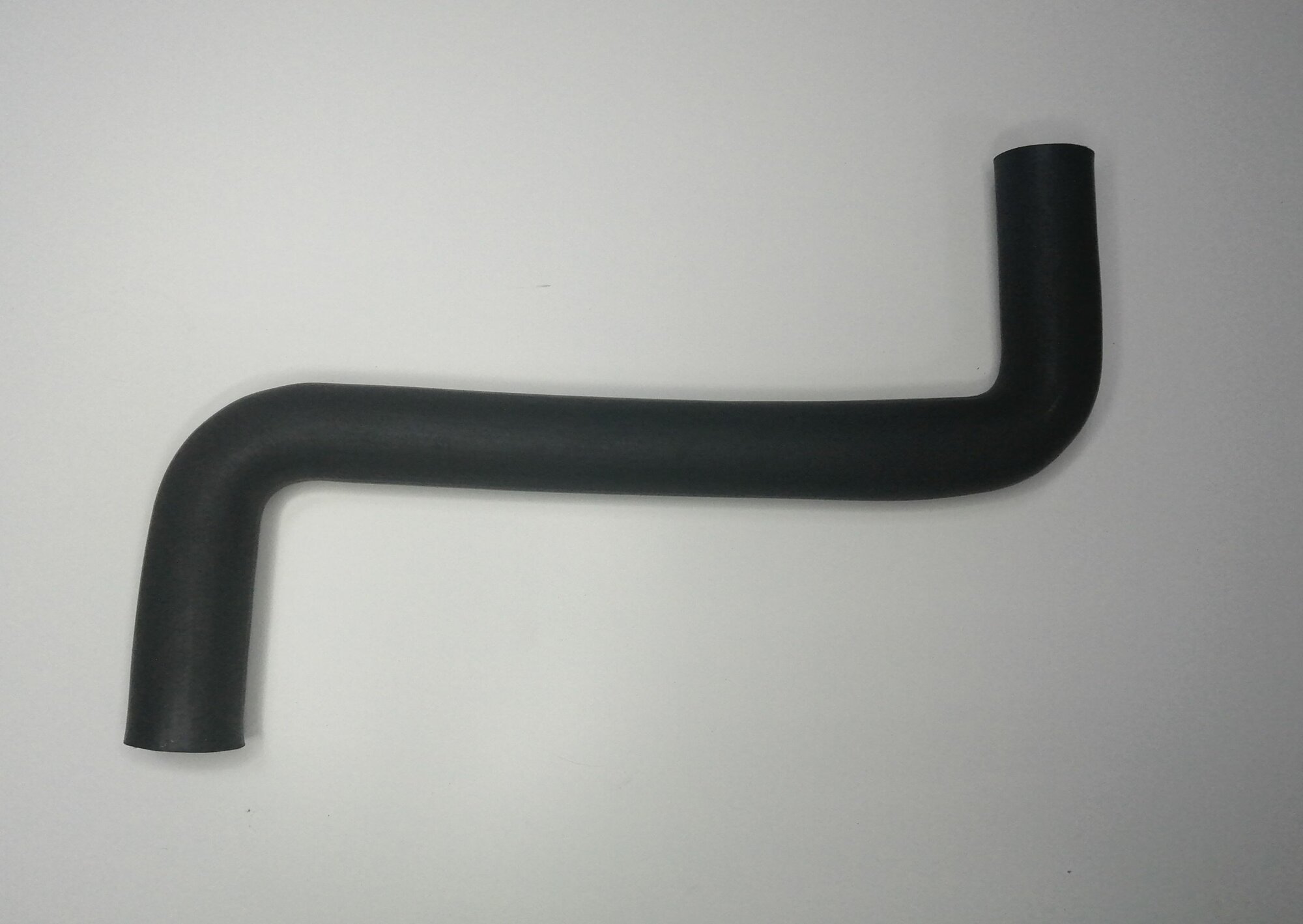 Патрубок радиатора верхний Lifan Breez [1.3 16V 5MT хетчбэк] LBA1303120