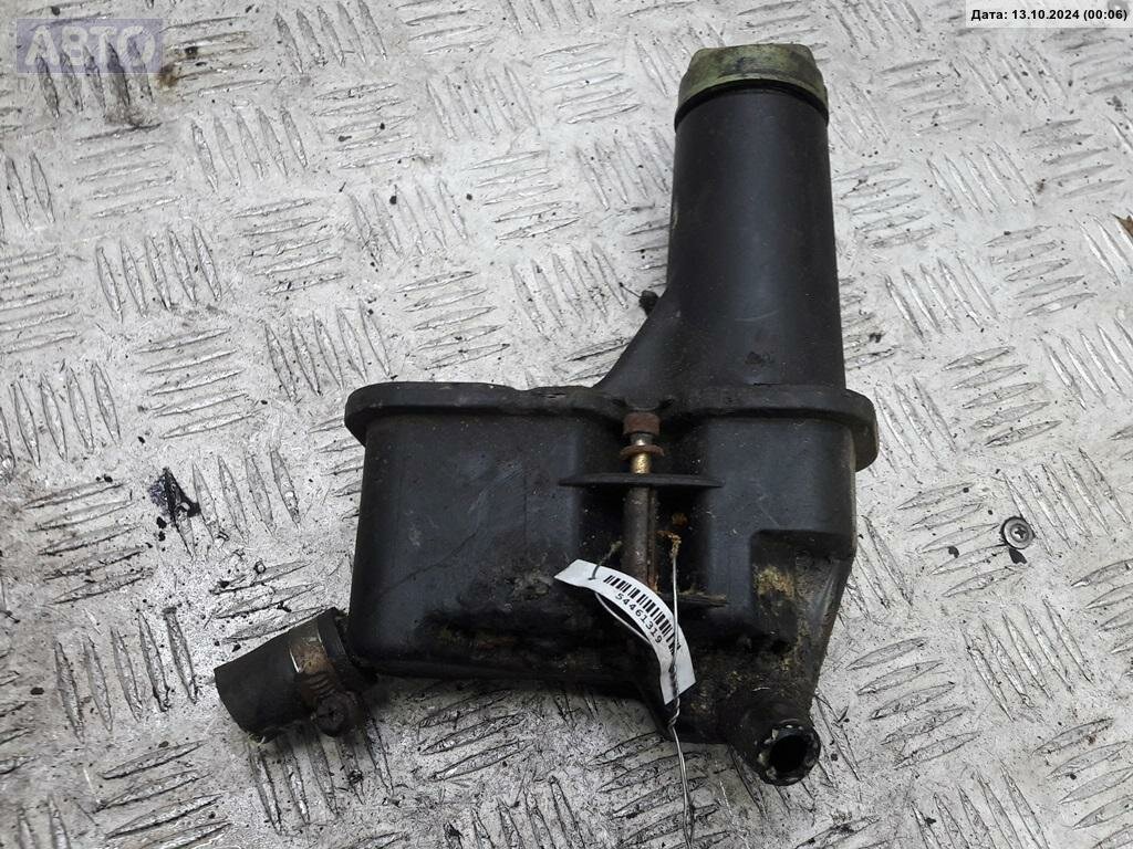 Бачок гидроусилителя Volkswagen Golf-3