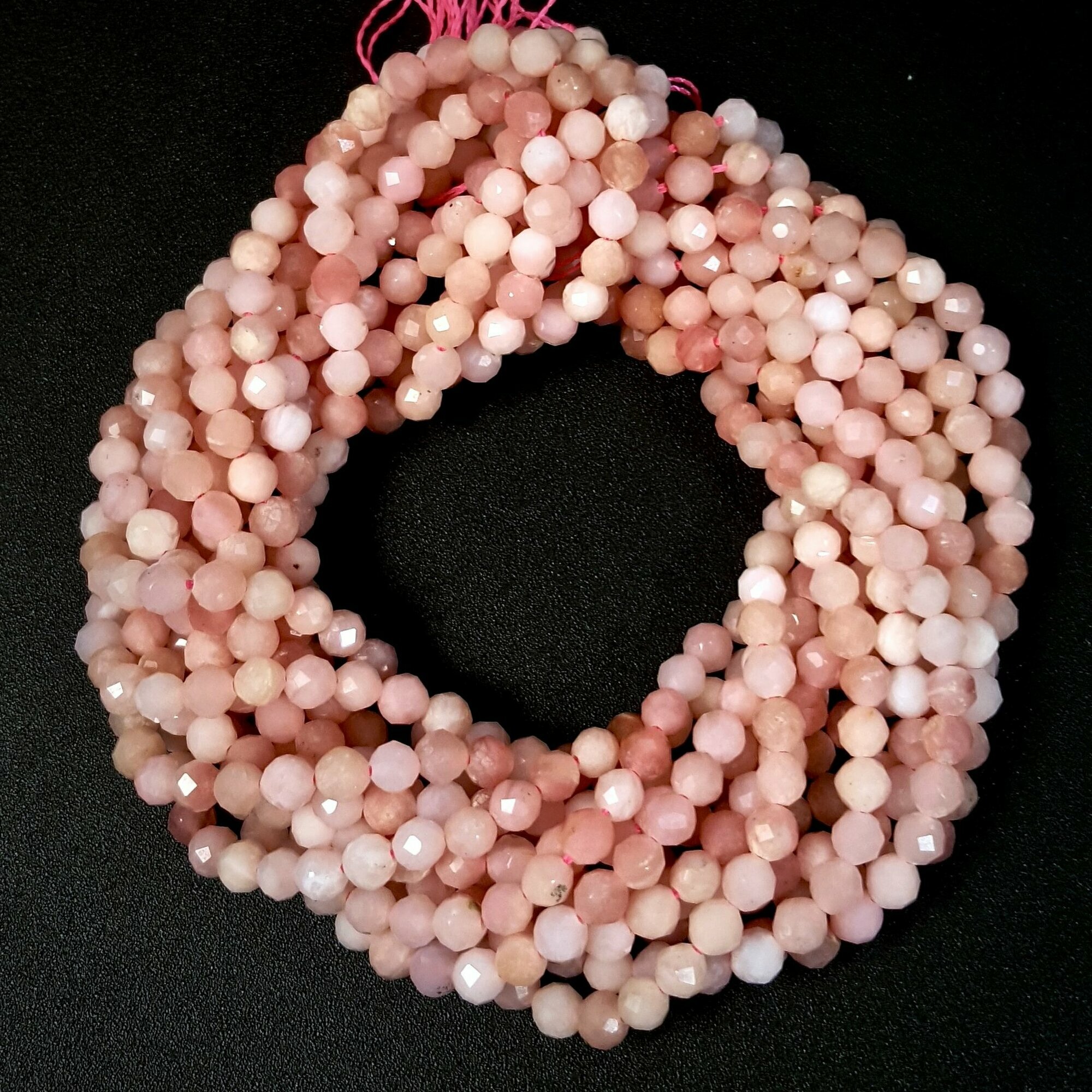 Бусины розовый опал А граненый 3,4 мм (нить 19 см), Suntrim