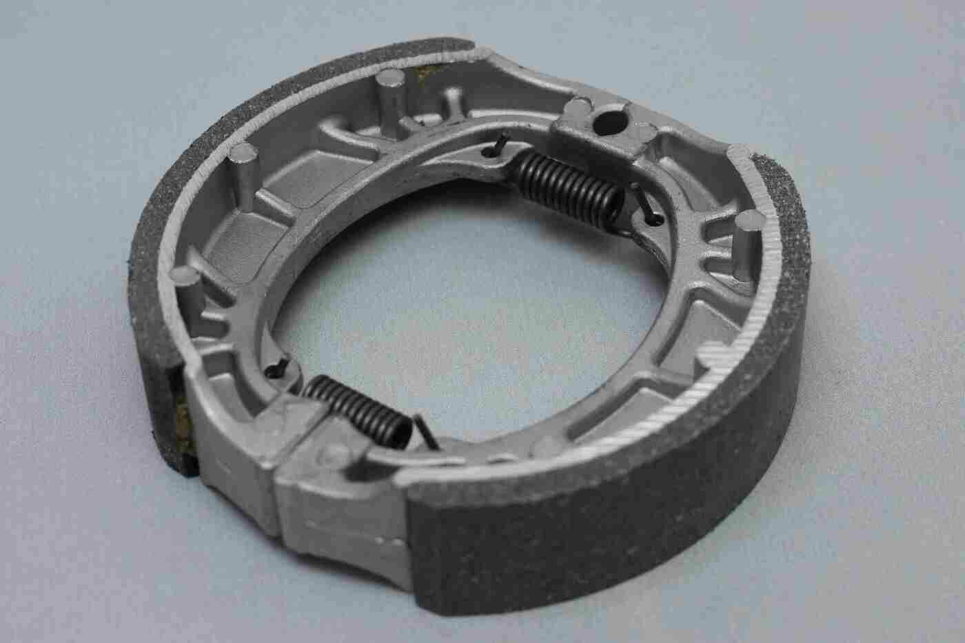 Колодки тормозные передние Alpha/Delta