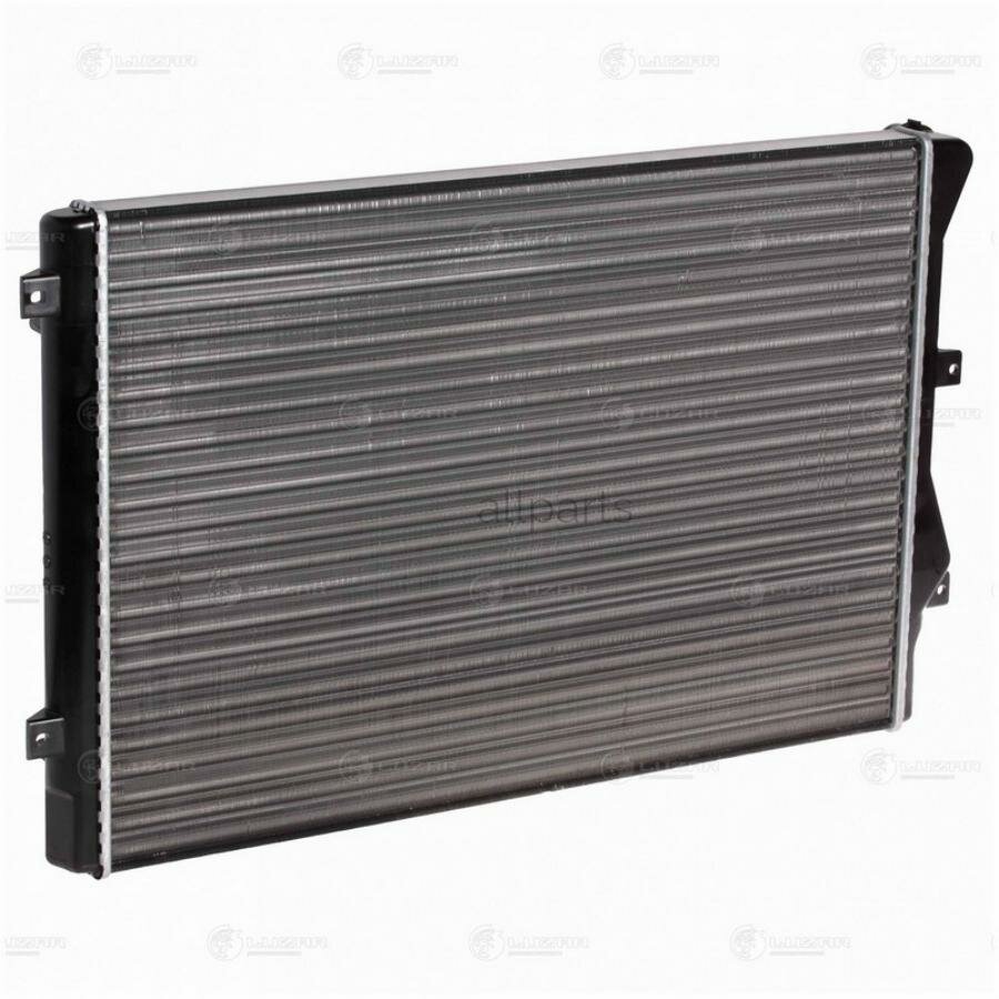LUZAR LRC1811J Радиатор охл. для а/м Skoda Superb (08-)/VW Passat B6 (05-)/Golf V (03-)/Golf VI (08-) 1.4T/1.8T/2.0T