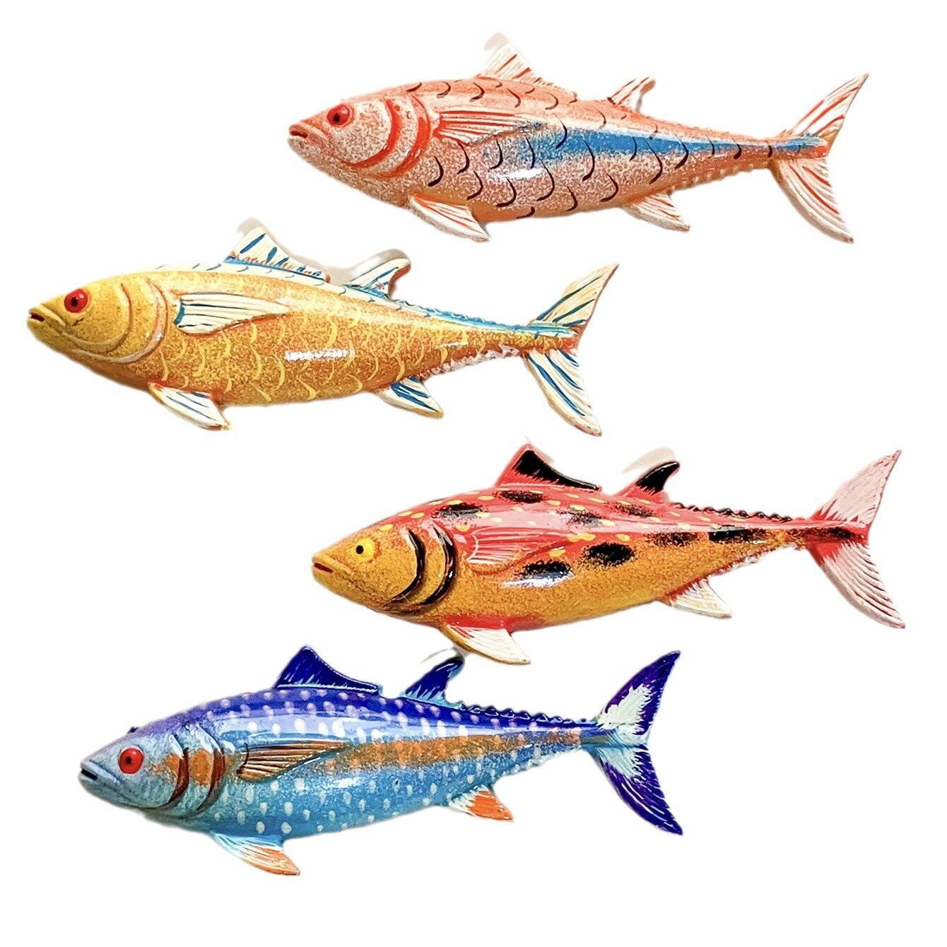 4 шт. разноцветных 3D-магнитов на холодильник из смолы в виде рыбок. Креативный набор магнитов с рыбками для украшения дома и кухни. Декоративные магниты на холодильник в виде рыбок для доски, офиса и шкафчика.