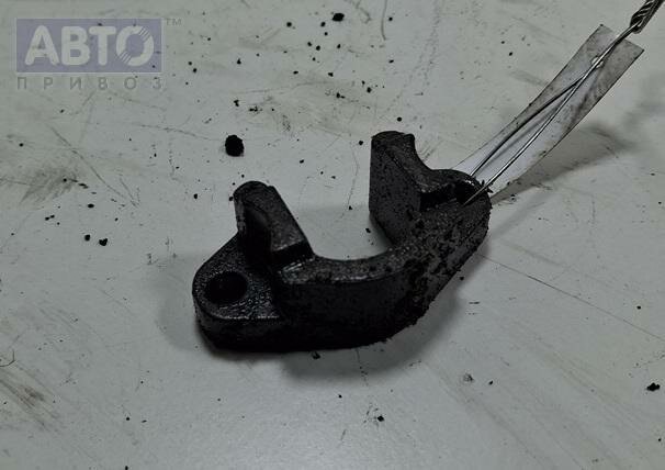 Скоба (кронштейн) крепления форсунки BMW 3 E90/E91/E92/E93 (2005-2013)