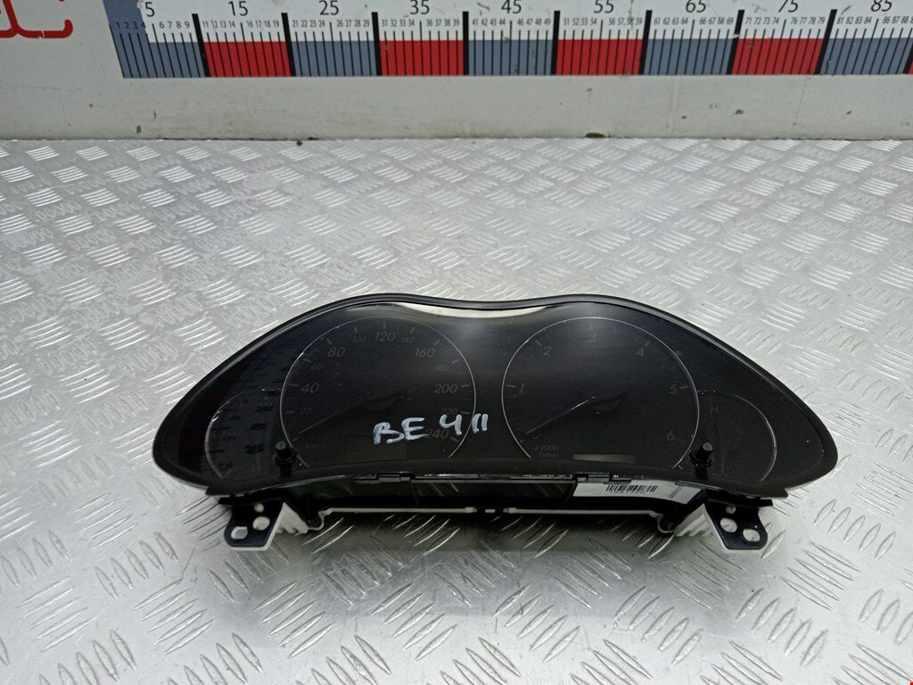 Панель приборная (щиток приборов) Toyota Avensis 2 (T250) 8380005631 арт. 1891320
