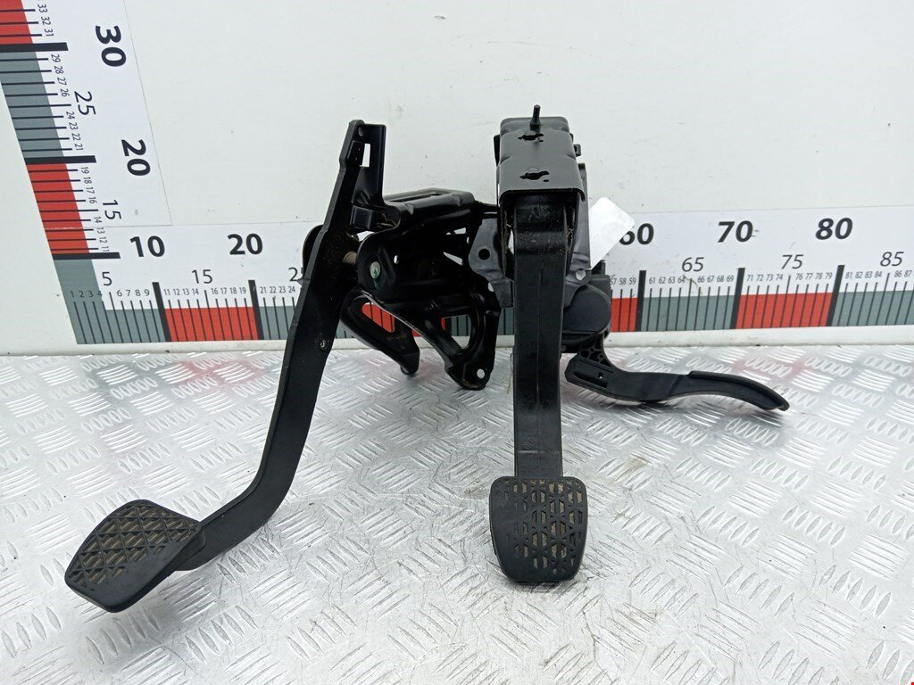 Педальный узел Volkswagen Crafter 1 арт. 2042289