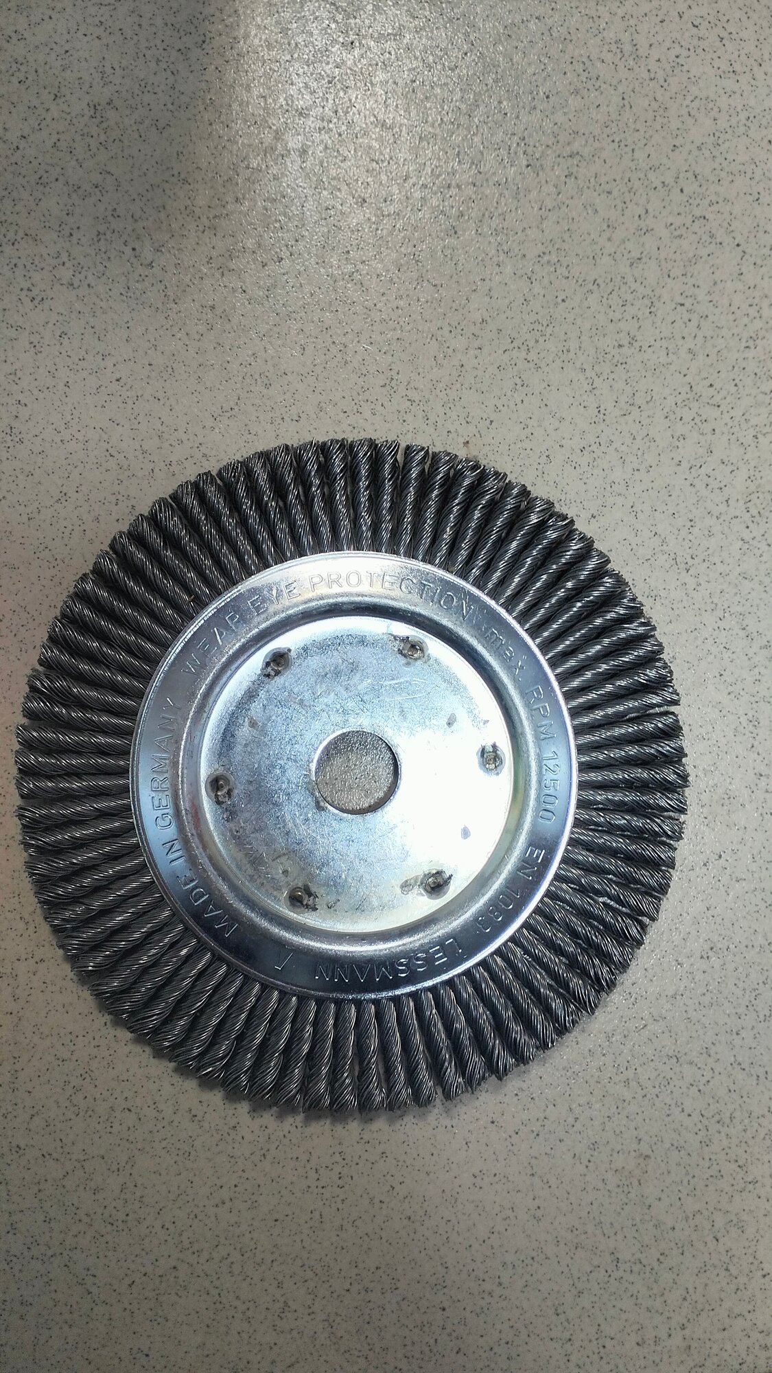 Щётка дисковая по металлу для УШМ 180мм х22мм витая проволока max RPM 12500 EN 1083 (круг зачисной)