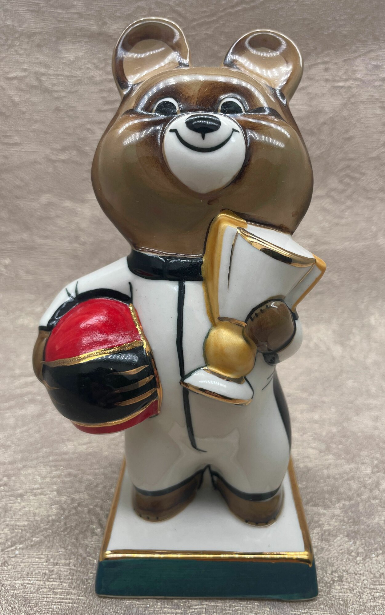 Олимпийский мишка 1980 Гонщик с Кубком, мотогонщик, мотокросс. Современное производство Вербилки