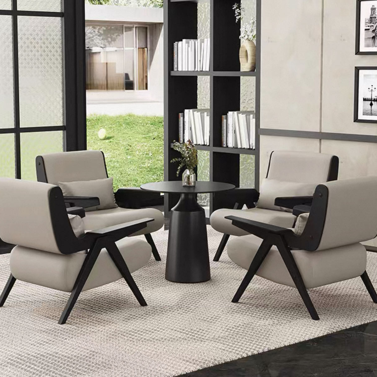 Интерьерное кресло на деревянной основе Cruziot (искусственная кожа / светло-серый)