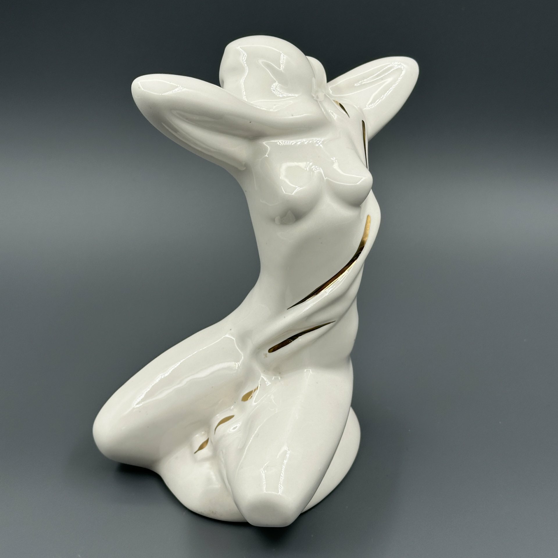 Статуэтка "Обнаженная", фарфор, золочение, Европа, 1990-2000 гг.