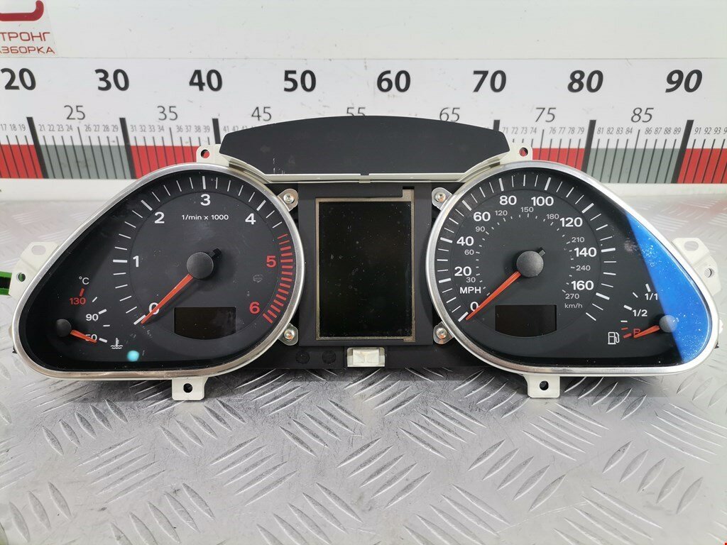 Панель приборная (щиток приборов) Audi Q7 4L 4L0920980TX арт. 1562379