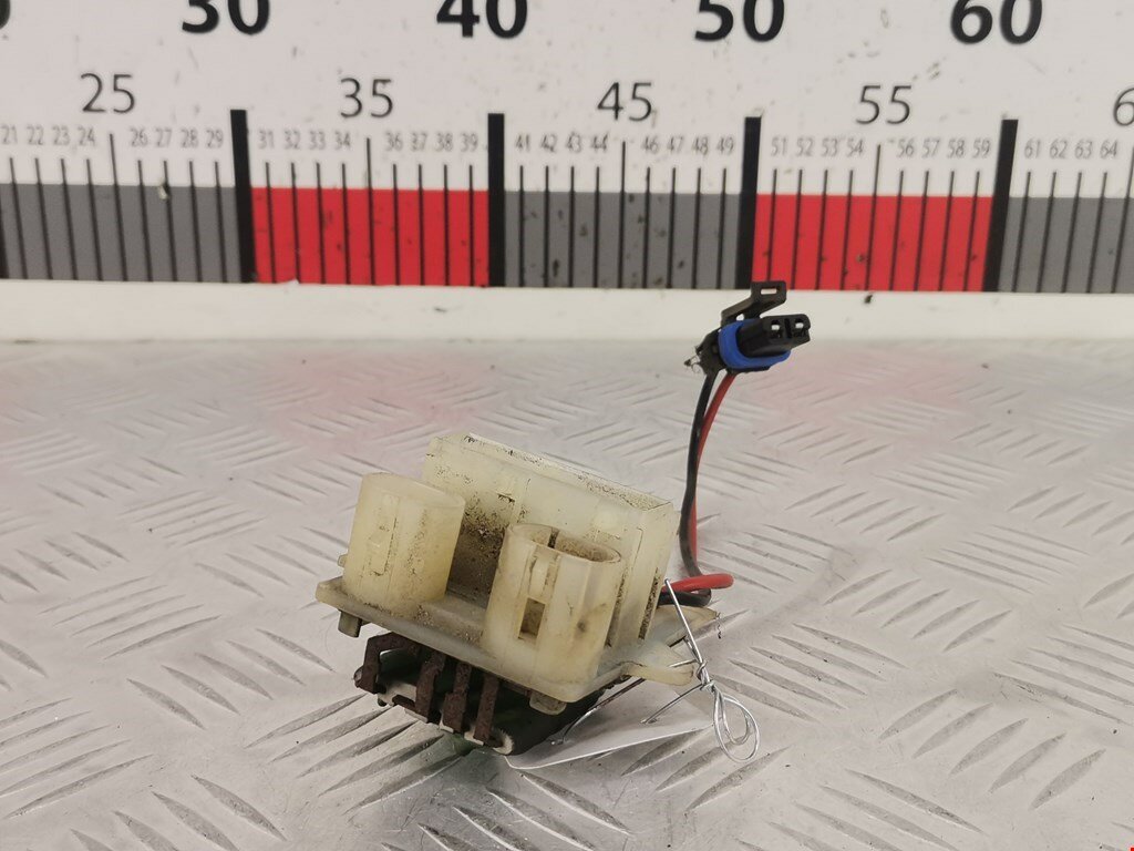 Сопротивление печки (резистор отопителя) Renault Clio 2 7701057684 арт. 1485699