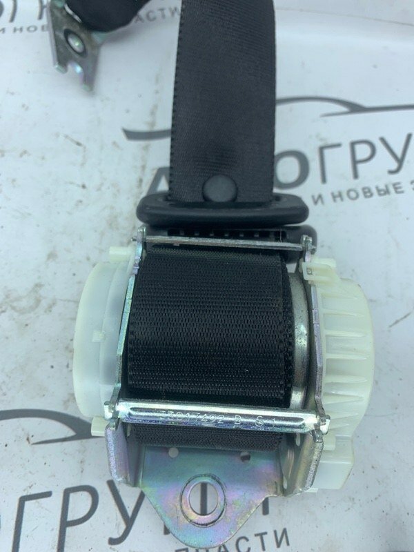 ремень безопасности Задн. LR Freelander 2 L359 Л359 LR009117