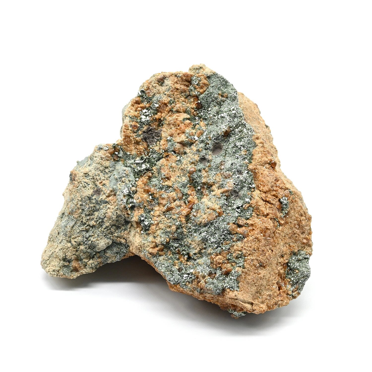 Кристаллы граната спесартина в породе 70*65*33мм, 176г .