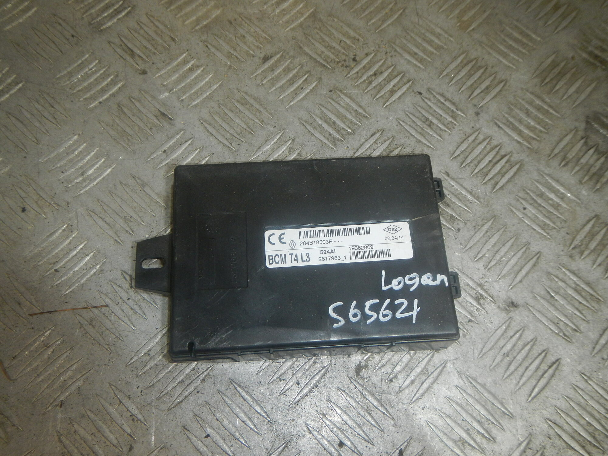 Б/У Блок электронный, Renault (Рено)-LOGAN (14-) RENAULT LOGAN (14-) Без видимых повреждений. 565621 RENAULT арт. 284B18...