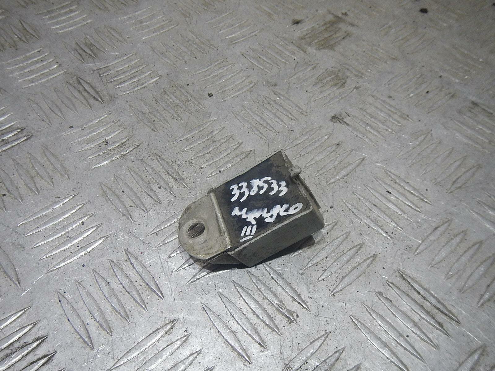 Б/У Блок электронный, Ford (Форд)-MONDEO (00-07) FORD MONDEO (00-07) конденсатор Без повреждений. 338533 FORD арт. 93AB12...