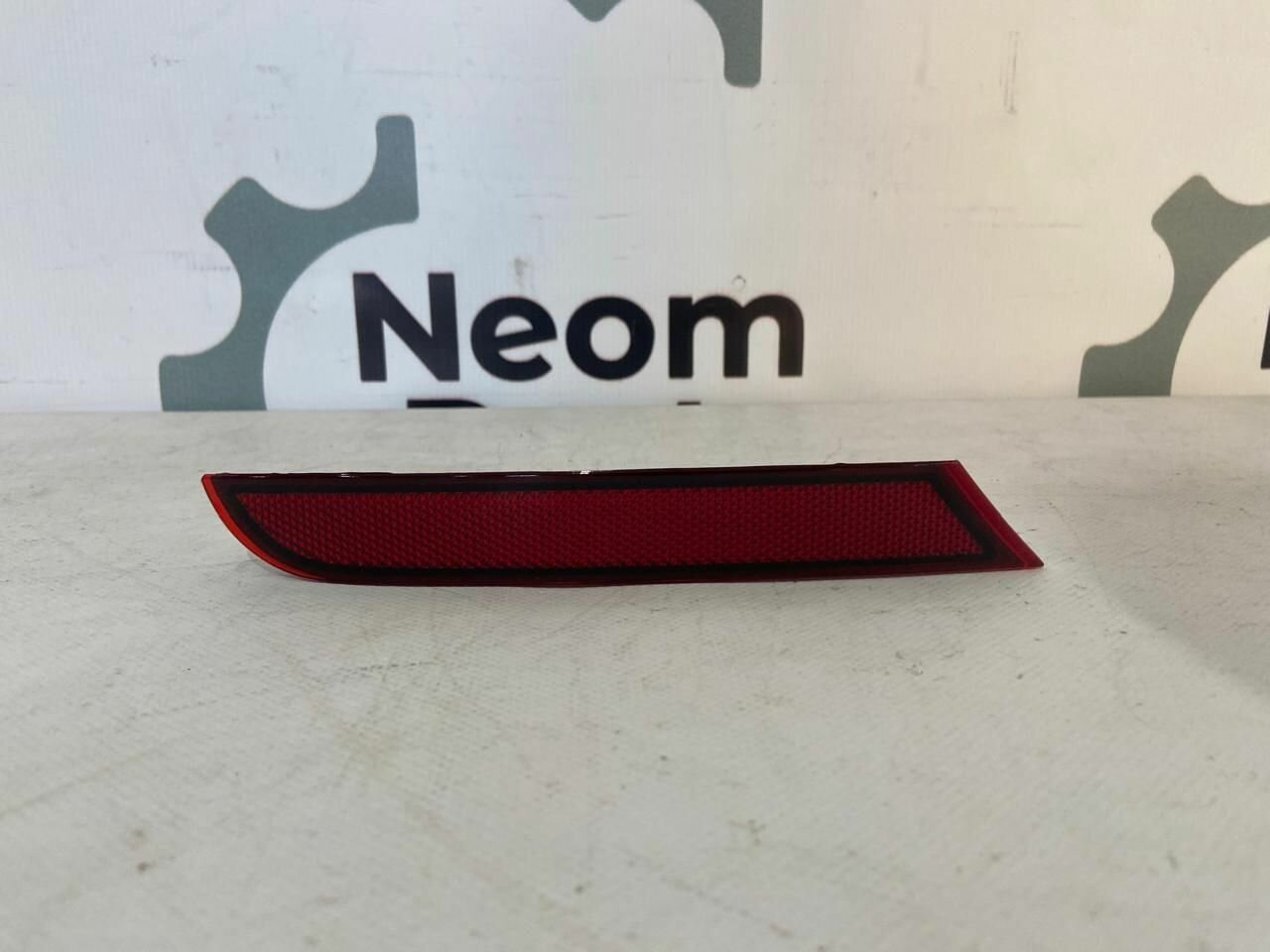 Светоотражатель Neom.Parts