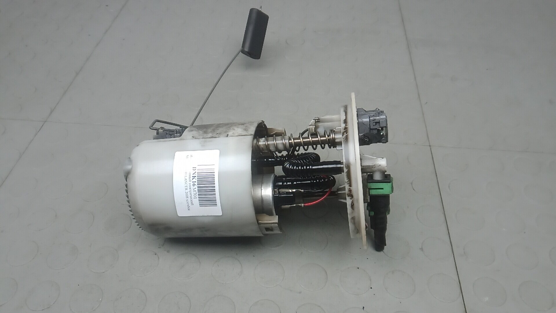 Насос топливный электрический MITSUBISHI LANCER 10, Номер 1760A284