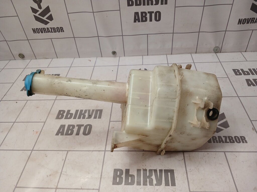 Бачок омывателя лобового стекла Hyundai Elantra 3 00-05