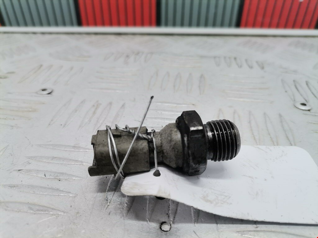 Датчик давления масла Ford Mondeo 3 1486742 арт. 2035787