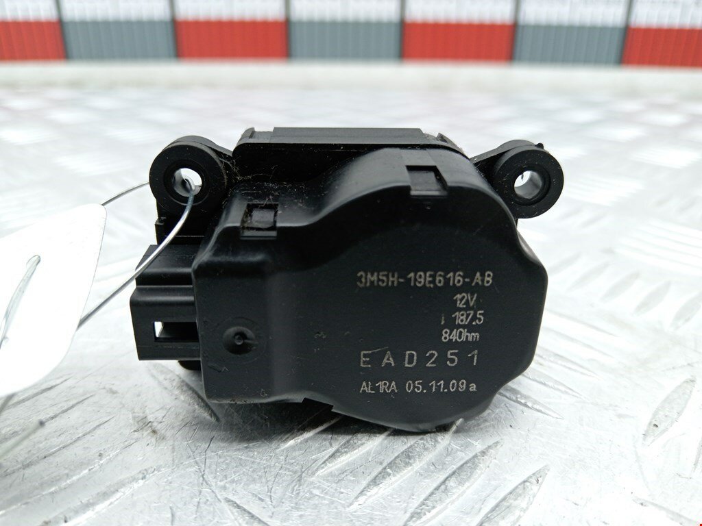 Сервопривод (электропривод моторчик привода) заслонки печки Ford Galaxy 2 1786200 арт. 1932524