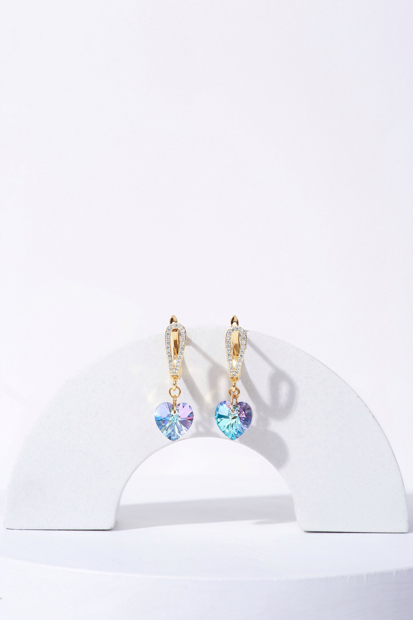 Серьги с подвесками BLV Jewerly, фианит, кристалл, розовый, фиолетовый, голубой, золотой — фото 1