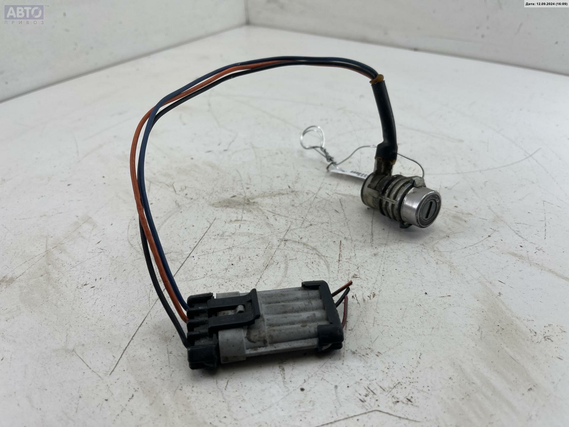 Личинка замка Chevrolet Trans Sport / Venture