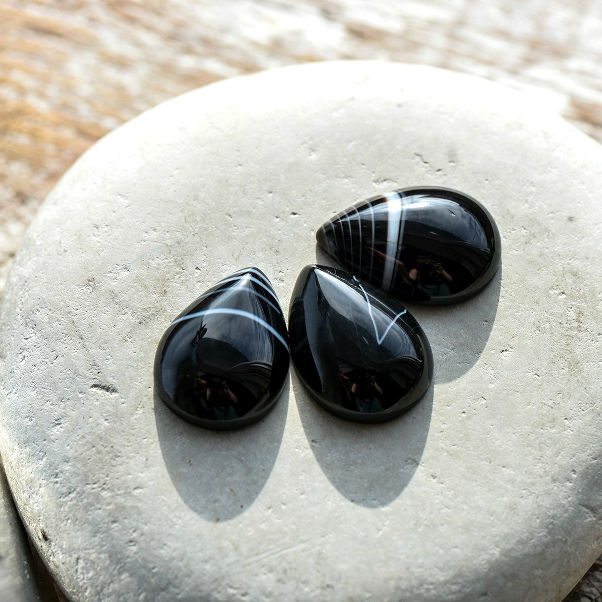 Кабошон Агат 3 шт, капля, цвет коричнево-черный полосатый, размер 25x18x6-7 мм