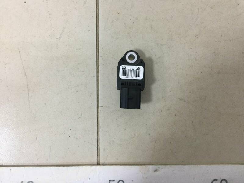 Датчик AIR BAG Toyota Corolla E180 2013 кат.номер: 8983102150