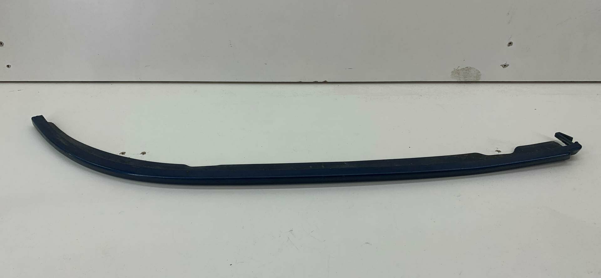 Ус под фару правый BMW 5 E39 (1995 - 2000) 51138159306