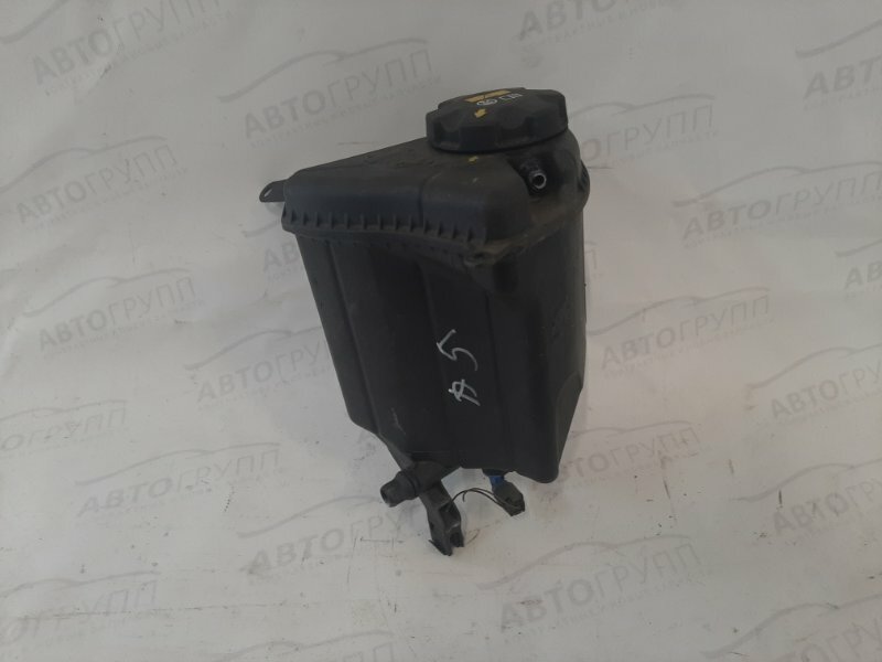 бачок расширительный BMW 520D F10 рестайлинг Ф10 LCI 17 13 7 647 283