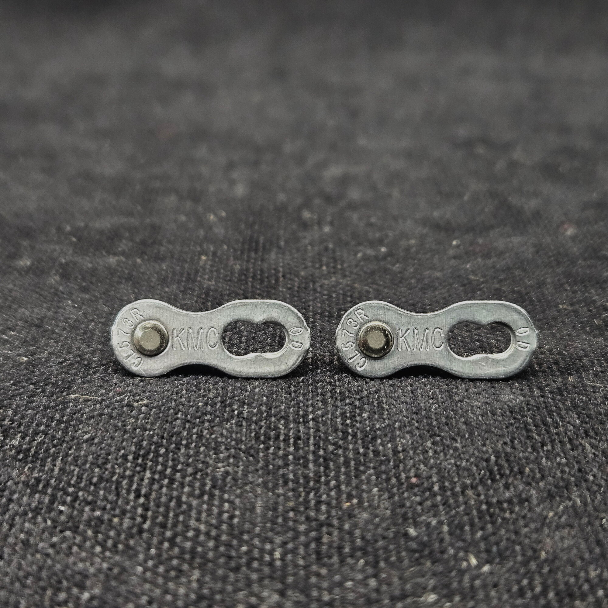 Замочек для цепи велосипеда KMC CL573R-EPT, для любых 6/7/8-ск цепей, серебристый (EPT)