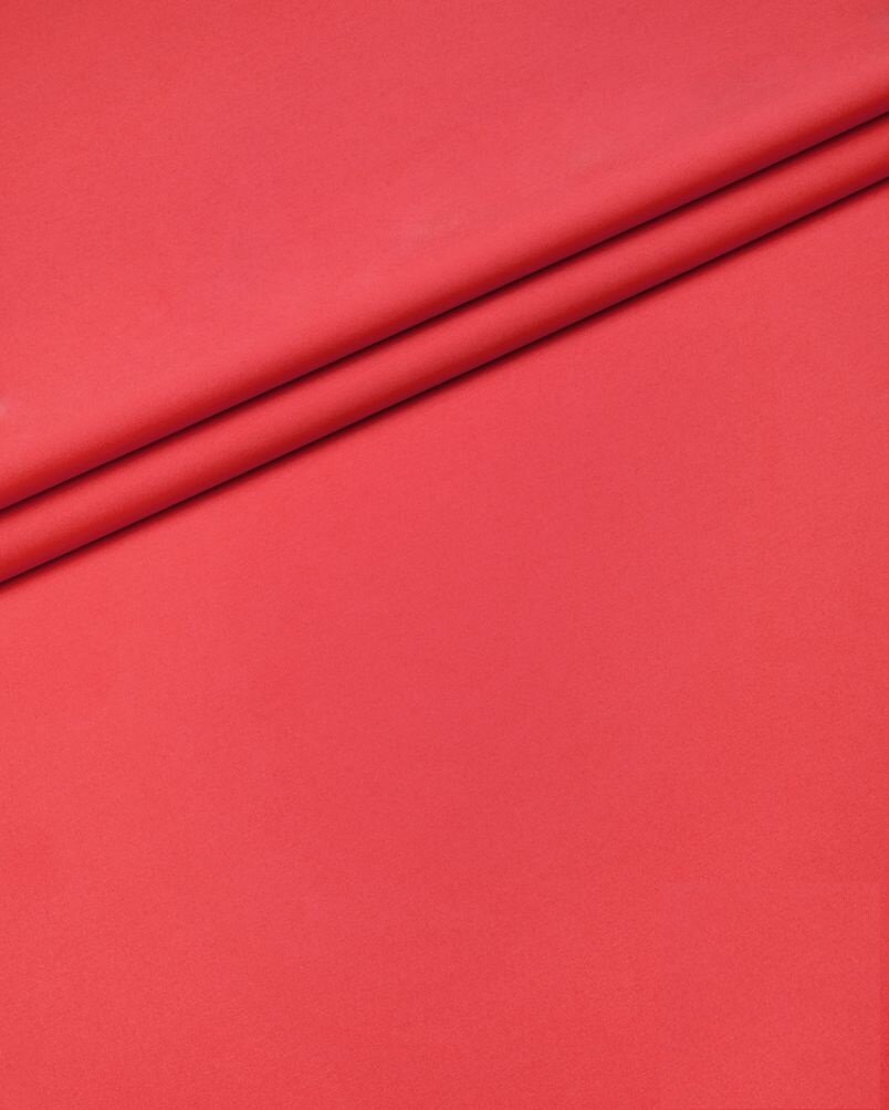 Ткань софтшелл, состав: 92% п/э, 8% спандекс+флис, плотность 100 гр/м2. Цвет красный. Готовый отрез 3*1,45м.