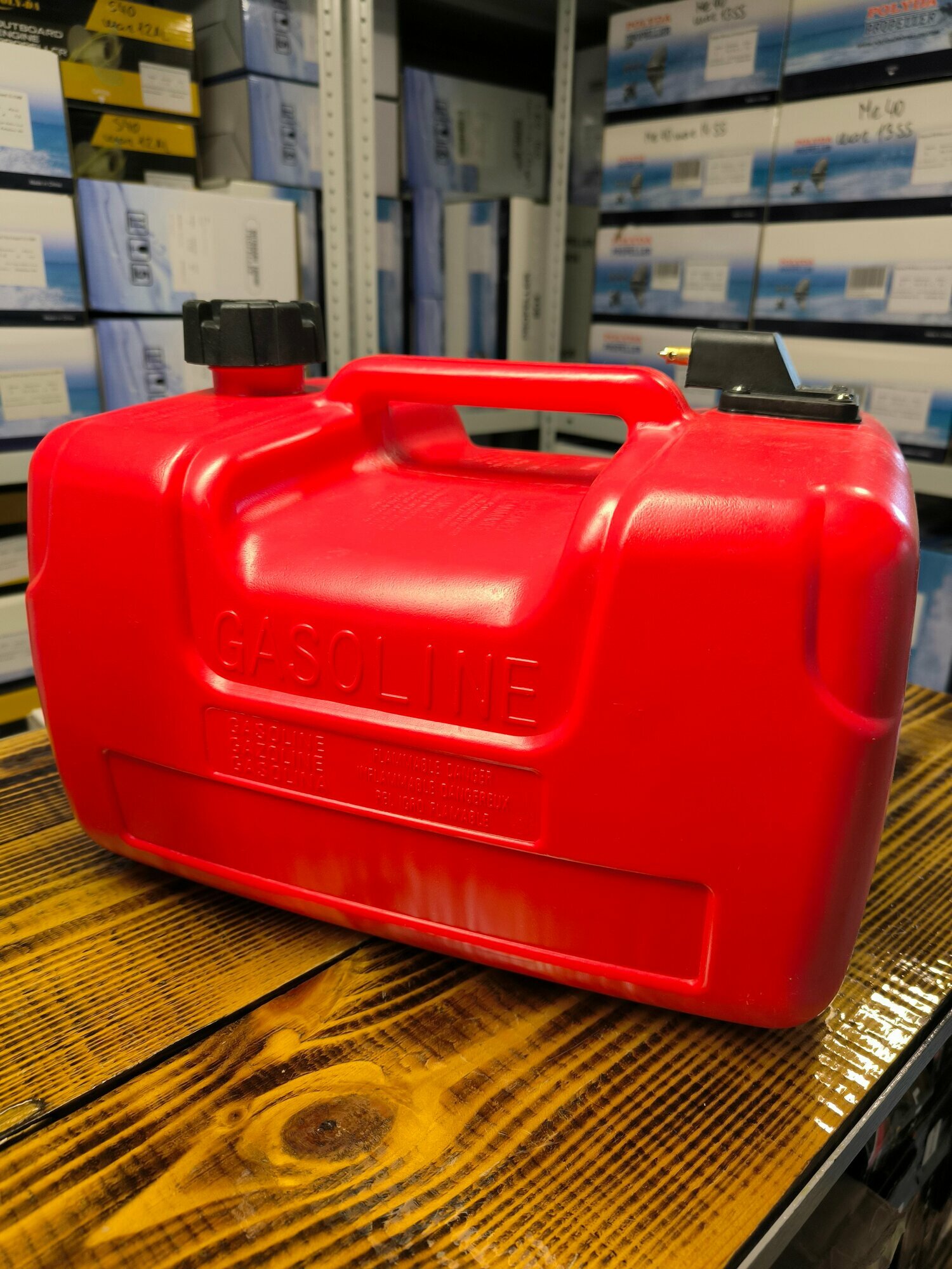 Бензобак 12 литров для лодочного мотора Yamaha, с коннекторами.