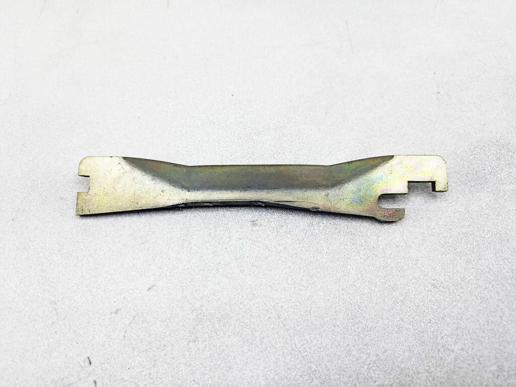 Звено разжимное левое стояночного тормоза для а/м УАЗ Патриот 2014 года, с августа 2013 года выпуска