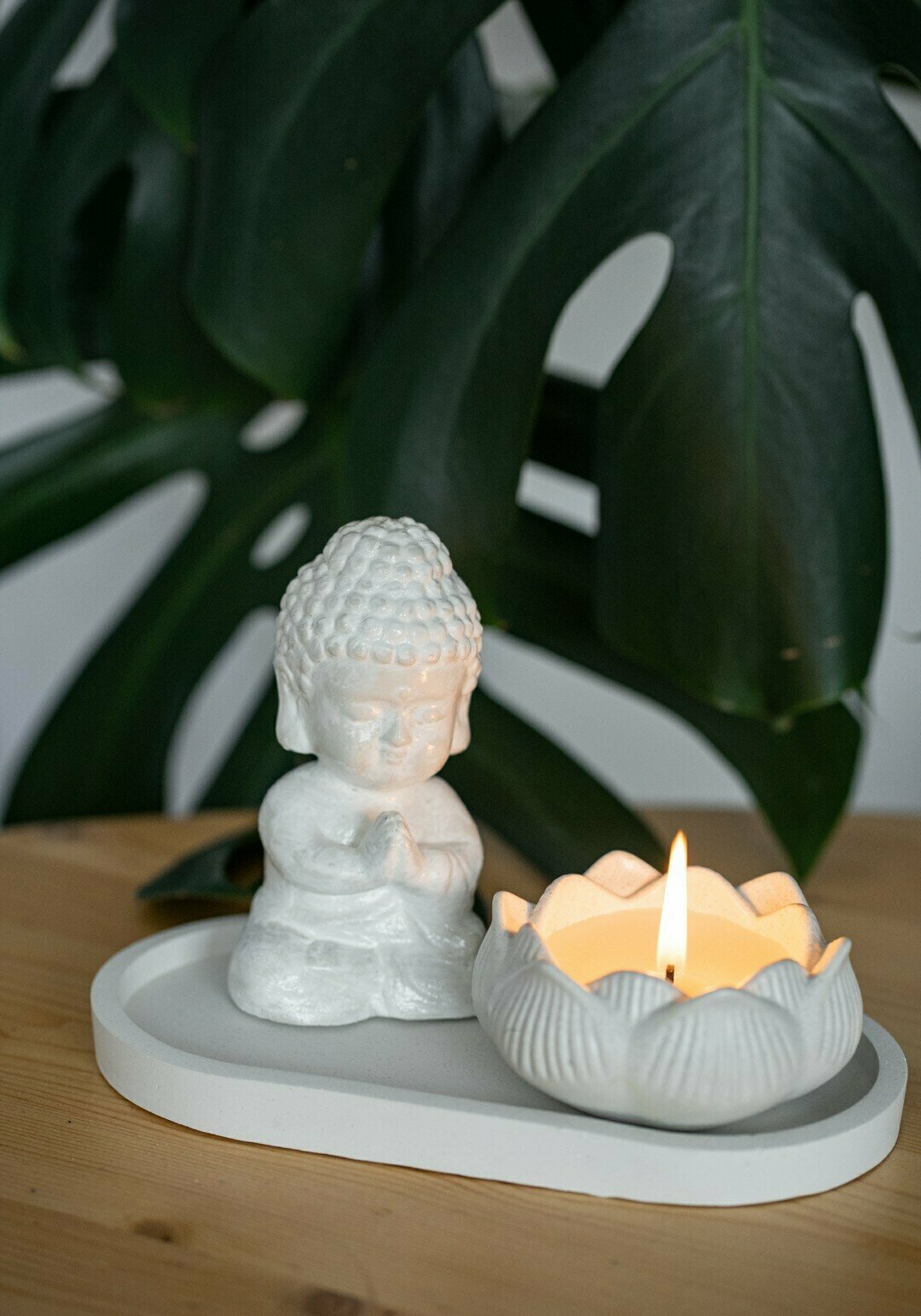 Статуэтка Будда с лотосом Свеча