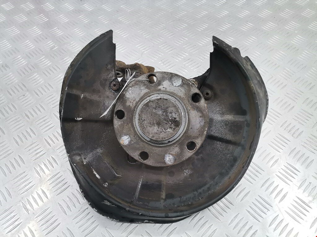 Ступица (кулак цапфа) задняя правая Audi A4 B6 8E0598611A арт. 1723049