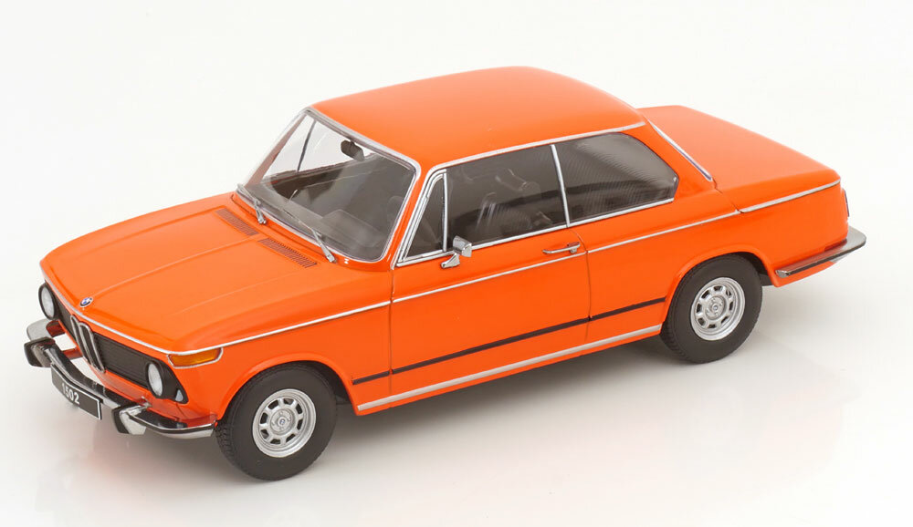 Модель коллекционная KK-SCALE Bmw 1502 2 series 1974 orange