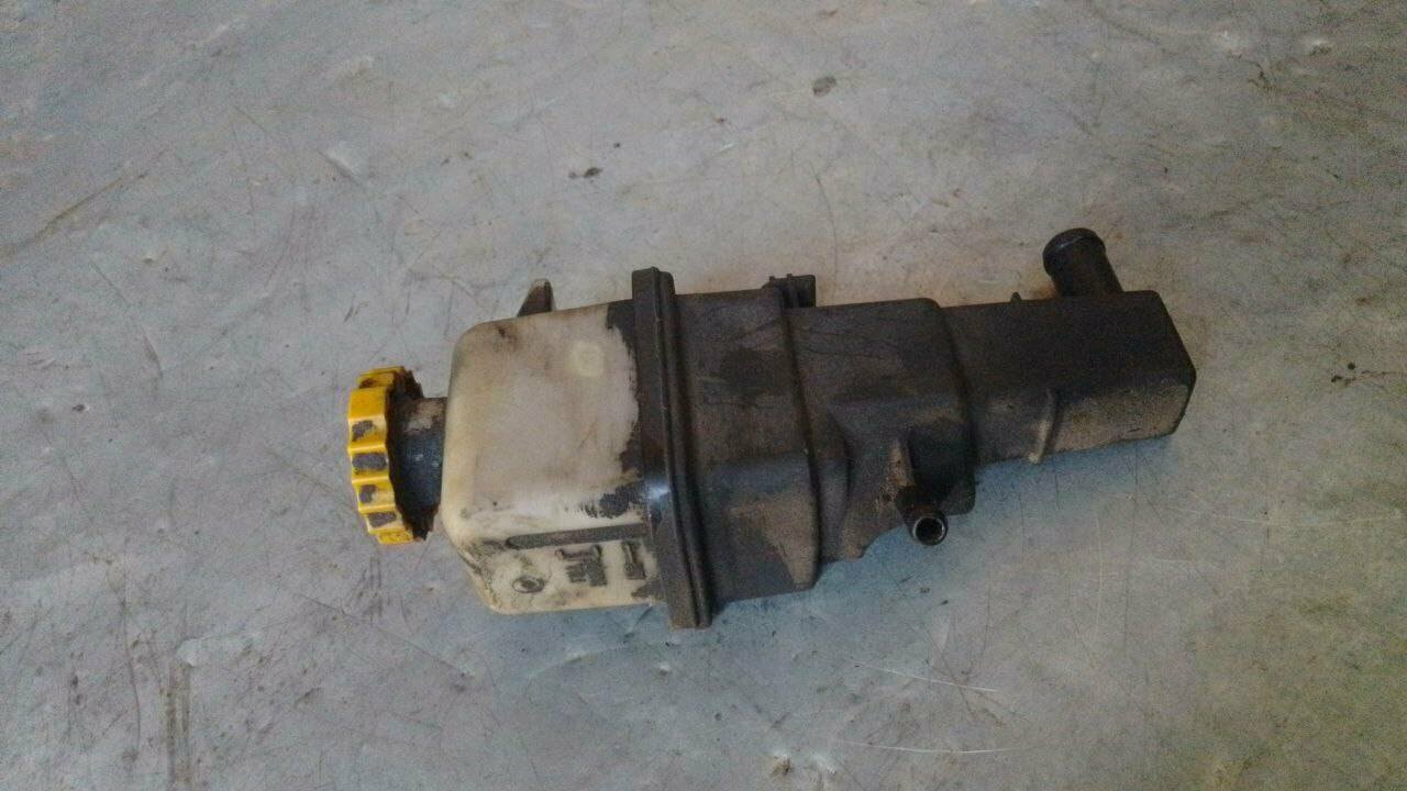 Бачок гидроусилителя Chrysler Sebring 2 (2000 - 2003) 04764418AB