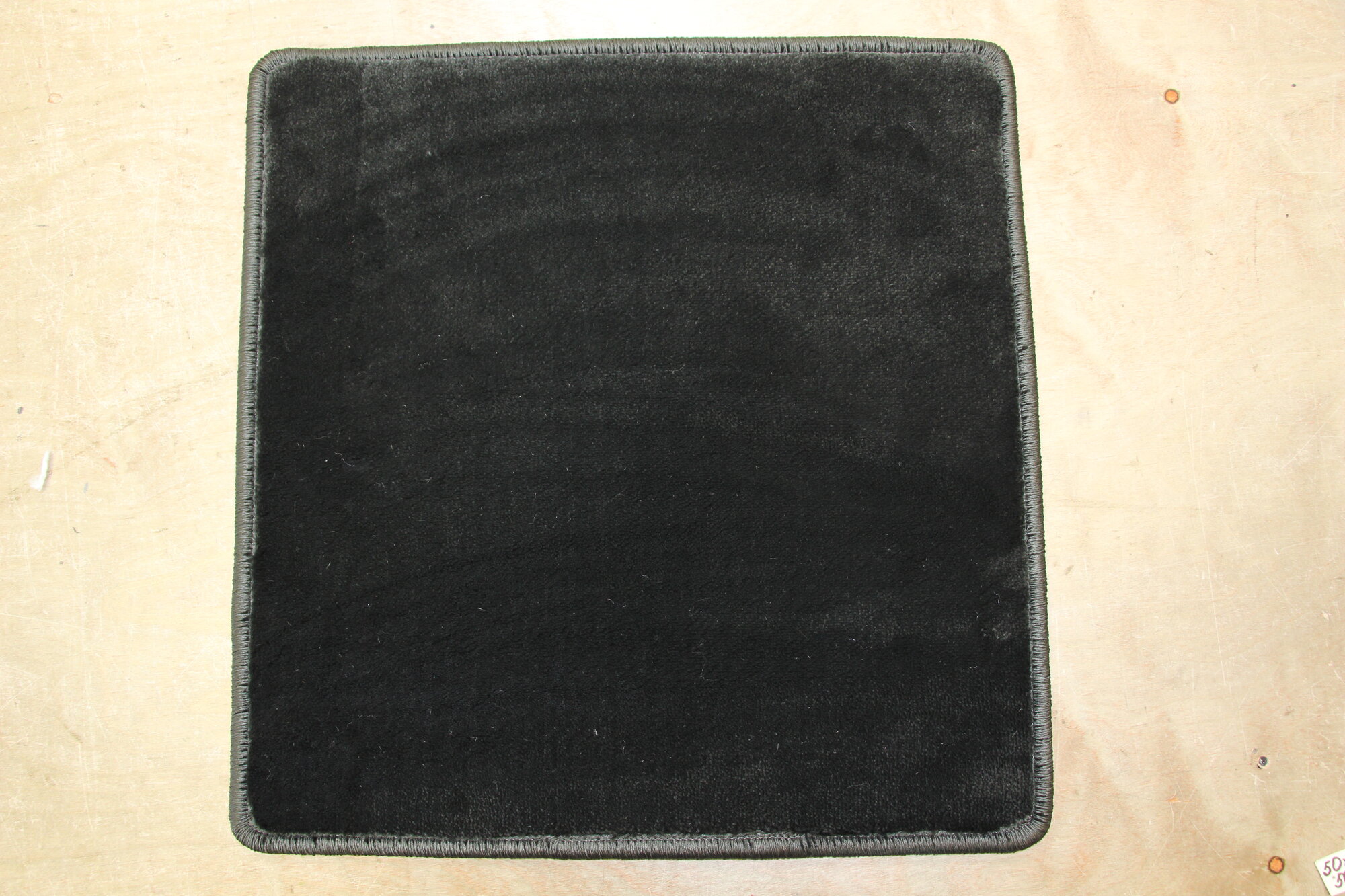 Ковер квадратный 50х50 см однотонный серо-черный