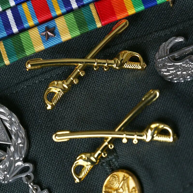 Кавалерийские мечи Второй мировой войны, металлический значок офицера, значок на воротник, значок на лацкан, 1 пара