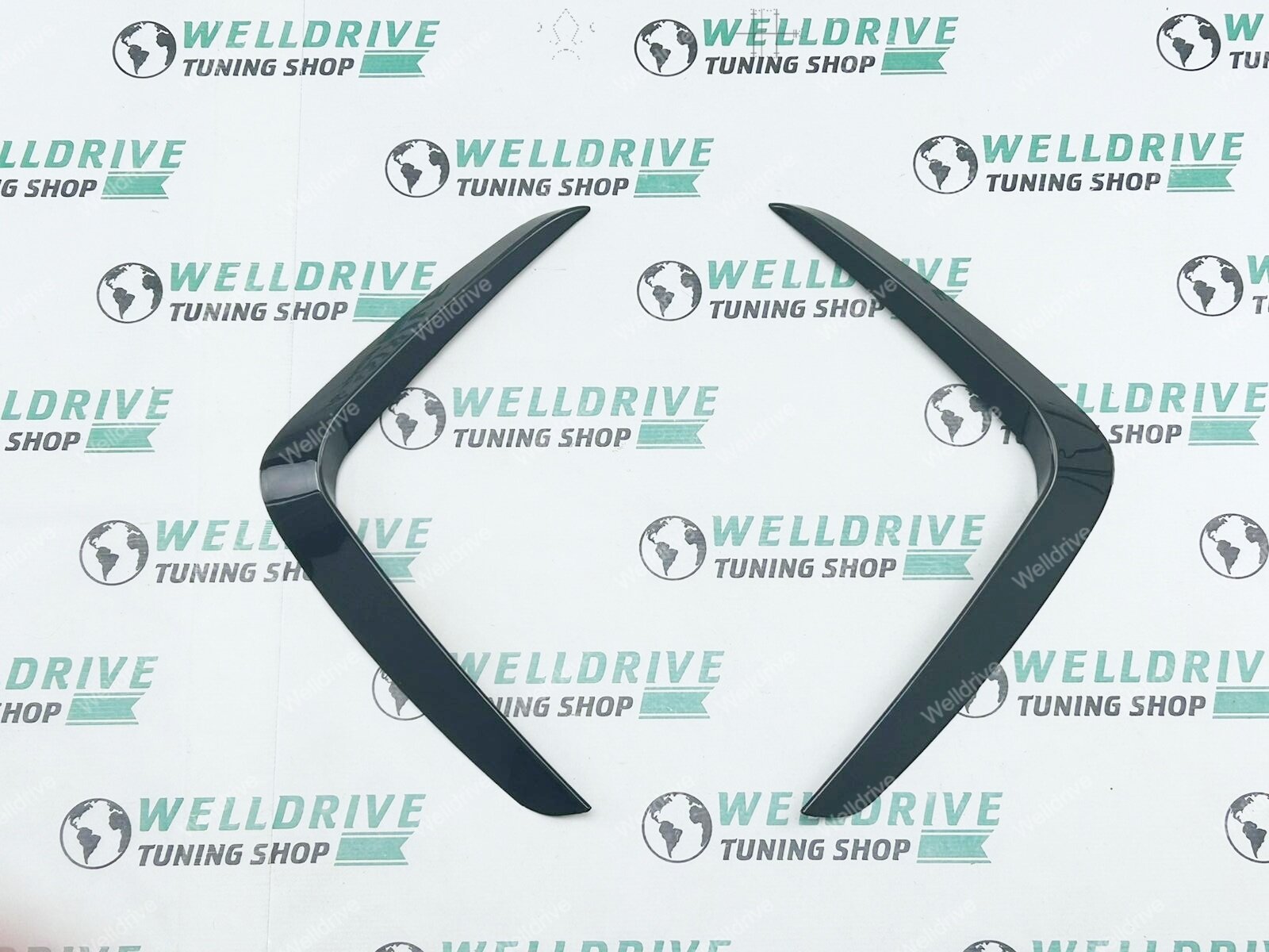 Клыки верхние BMW X3 G01 X4 G02 рестайлинг M-tech на передний бампер черный глянец