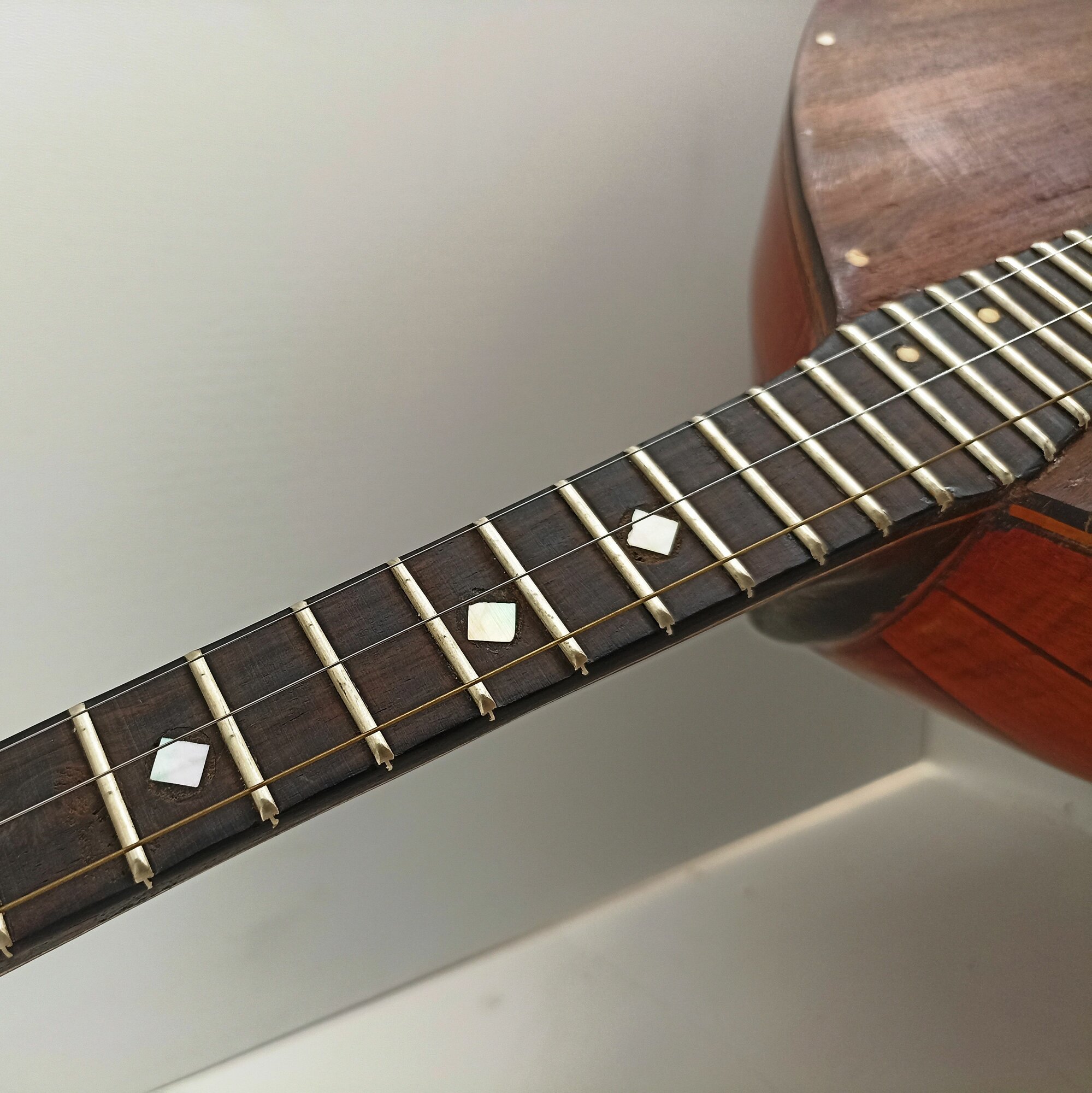 Ладовая проволока длина 0,5м, нейзильбер SINTOMS - лады для домры, балалайки, гитары- №2,5 (ширина 2,5 мм)