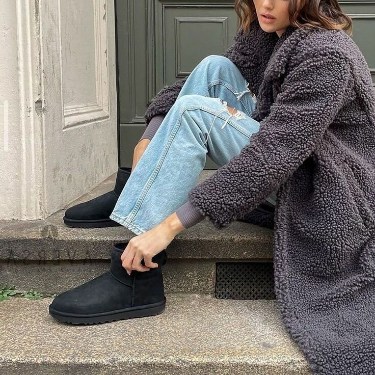 Угги UGG Classic Mini, размер 38 EU, черный — фото 1