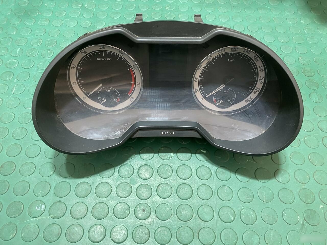 Щиток приборов панель Skoda Octavia A7 2017-2020