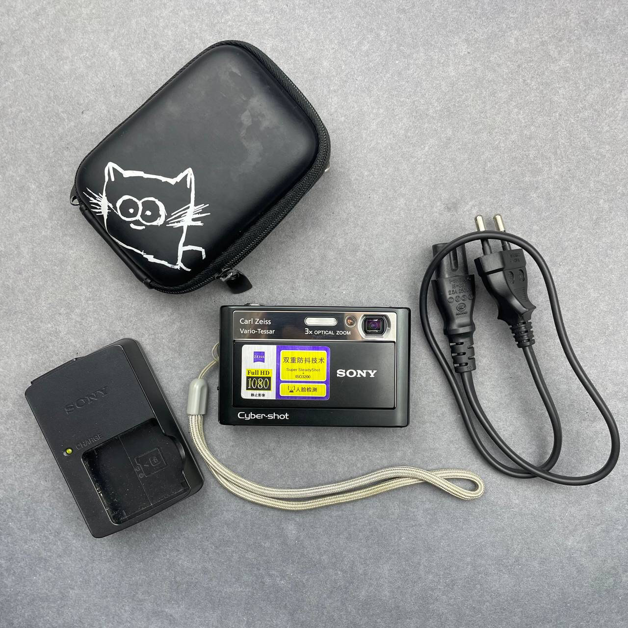 Цифровой компактный фотоаппарат Sony Cyber-shot DSC-T20, черный