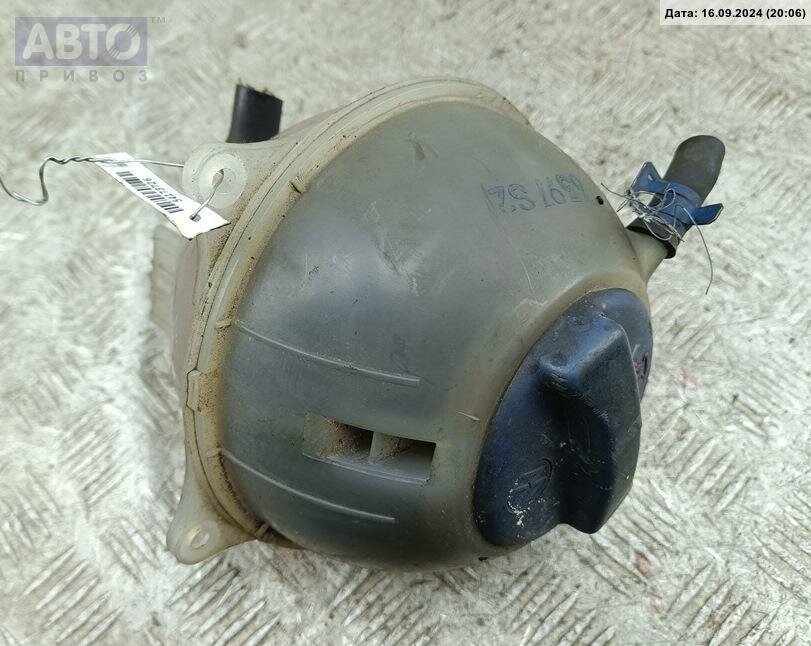 Бачок расширительный Volkswagen Golf-3