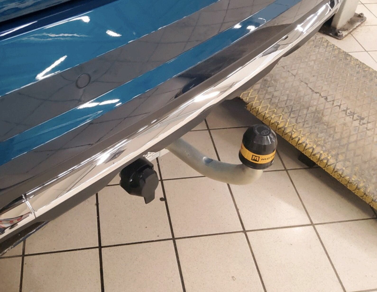 Фаркоп с эл-кой Smart для Geely Monjaro 2022- (оцинк. Шар)(паспорт и сертификат в комплекте) 94206-A. Motodor