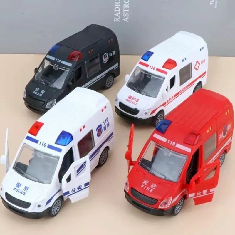 Игрушечная модель машины скорой помощи без батарейки с открывающейся дверью и гладкой поверхностью, способная к ползучести